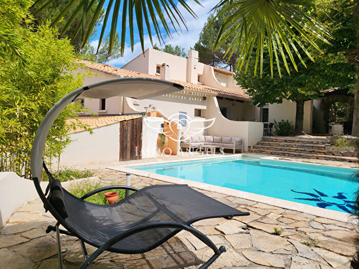 Maison à vendre - Vailhauquès - 8 pièces - 4 chambres
