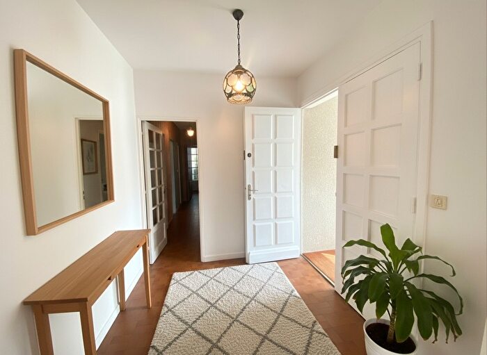 Maison à vendre - Craponne - 9 pièces - 6 chambres