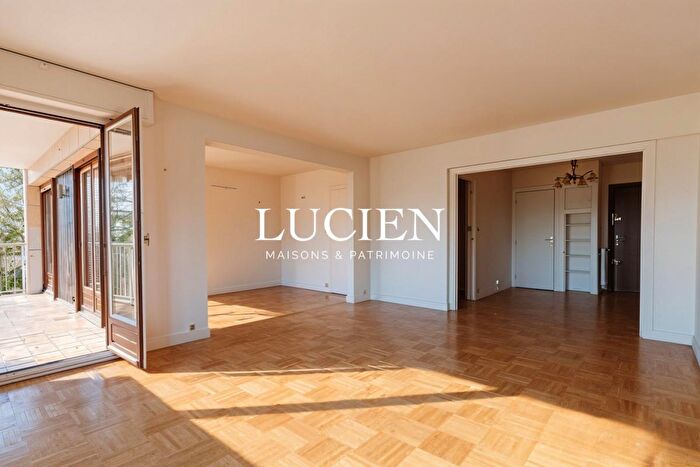 Appartement à vendre - Écully, Chalier, Valvert - 6 pièces - 4 chambres