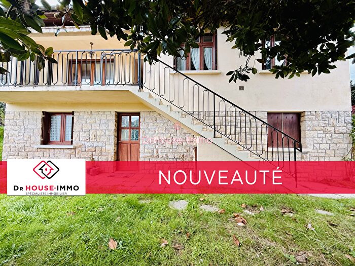 Maison à vendre - Brive-la-Gaillarde, Centre-ville, Pont Cardinal, Champanatier - 7 pièces - 3 chambres