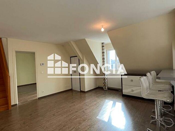 Appartement à louer - Centre Ville Est, Lisieux - 3 pièces - 2 chambres