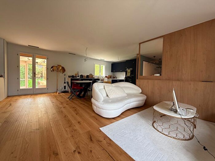 La Ville-du-Bois - Maison 6 pièces à vendre