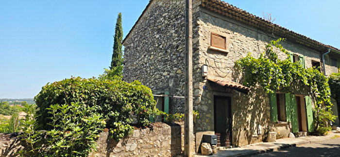 Vaison-la-Romaine : Maison 8 pièces à vendre