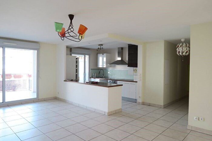 Appartement à louer - Gratte Ciel, Villeurbanne - 5 pièces - 4 chambres