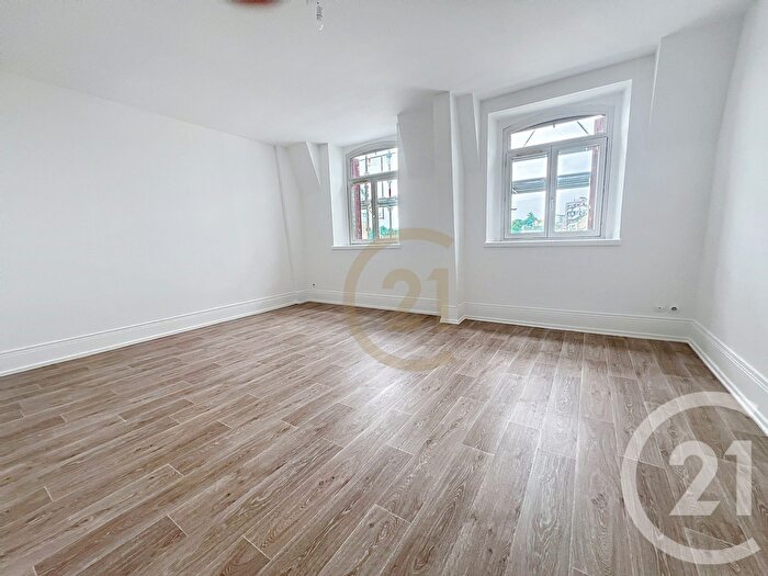 Appartement à vendre - Belfort, Centre-ville, Fb de Montbéliard - 4 pièces - 3 chambres