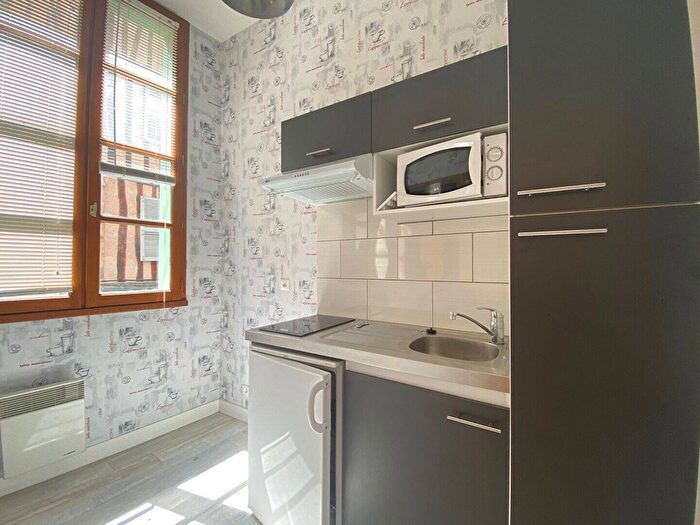 Centre-Hôtel de Ville, Limoges : Appartement 2 pièces à louer