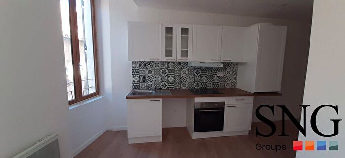 Centre Ville, Clermont-lHérault : Appartement 2 pièces à louer
