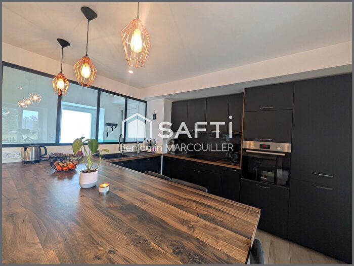 Maison à vendre - Roullours - 5 pièces - 4 chambres