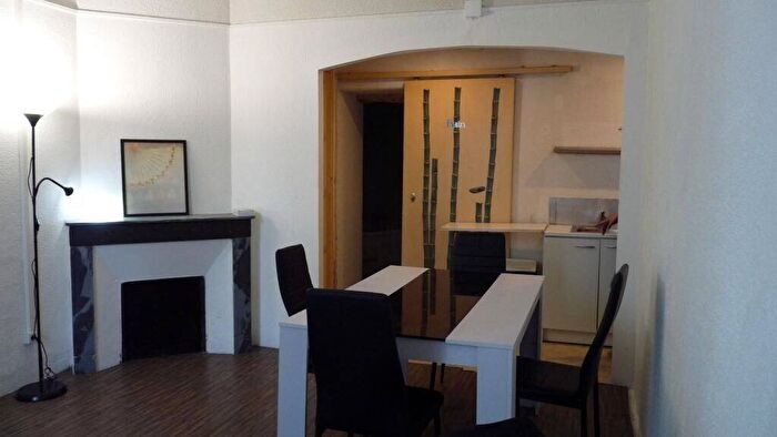Appartement à louer - Cerisaie-Pont dAups-Sainte Cile-Beaussaret, Draguignan - 2 pièces - 1 chambre