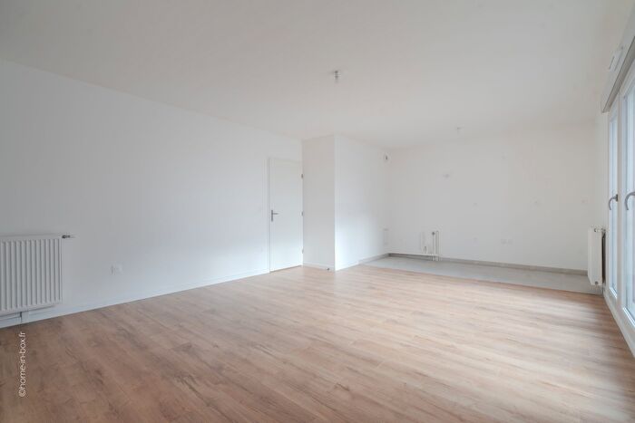 Appartement à vendre - Trappes, La Boissière - 3 pièces - 2 chambres