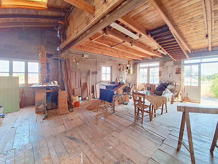 Maison 4 pièces à Lussant, à vendre