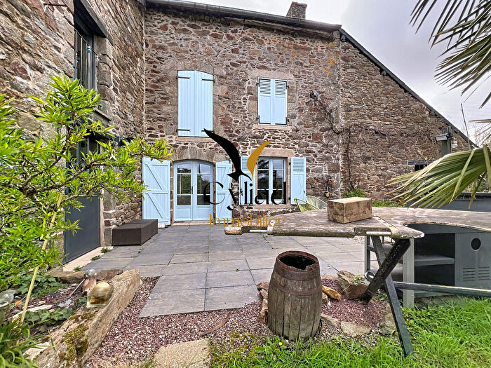 Maison 8 pièces à vendre à La Ville-ès-Nonais