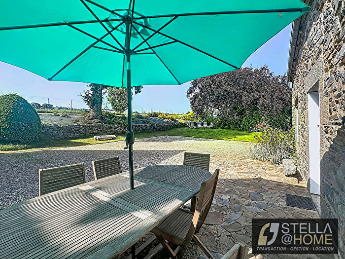 Maison 8 pièces à Lanfains, à vendre
