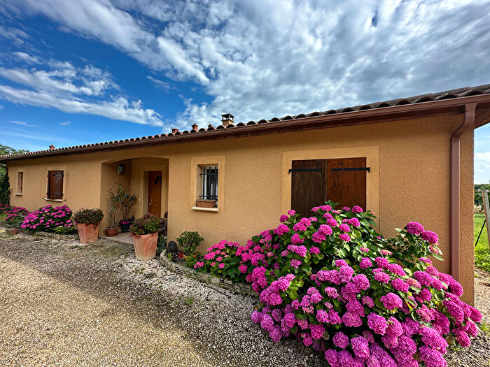 Clermont-Pouyguillès : Maison 5 pièces à louer
