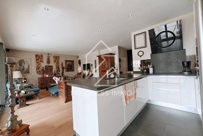 Appartement à louer - La Varenne, Saint-Maur-des-Fossés - 3 pièces - 2 chambres