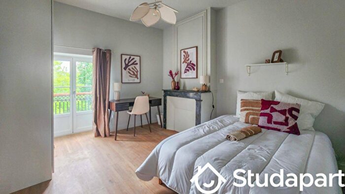 Appartement à louer - Nansouty, Saint Genès, Bordeaux - 1 pièce - 4 chambres