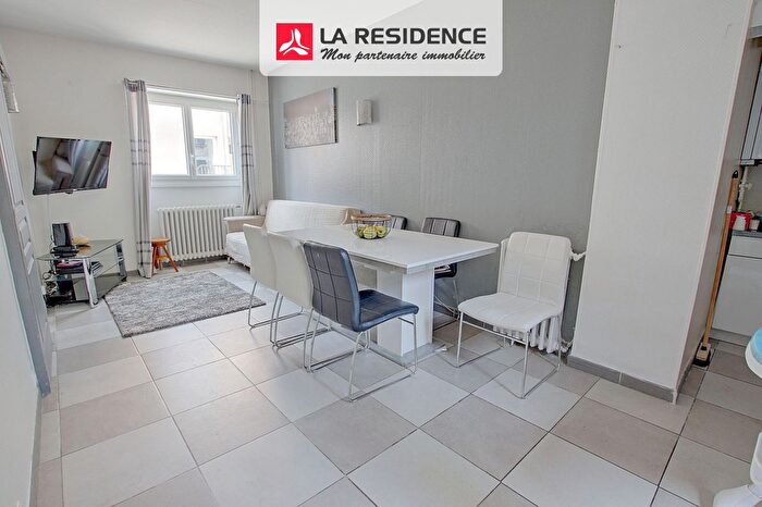 Le Mesnil-Saint-Denis - Appartement 3 pièces à vendre