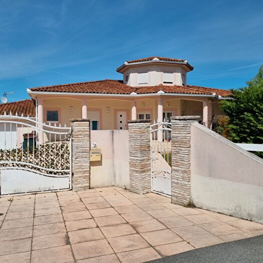 Maison 5 pièces à louer à Landorthe