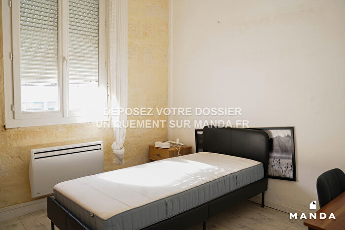 Appartement à louer - Pessac, Bourg - 4 pièces - 3 chambres