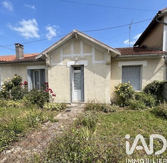 Angoulême, Saint-Gelais : Maison 1 pièce à vendre