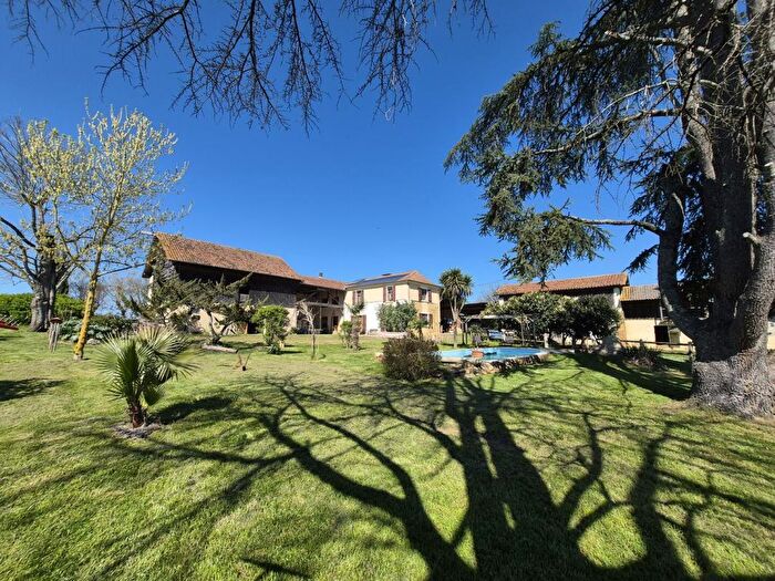 Maison à vendre - Sarraguzan - 7 pièces - 3 chambres