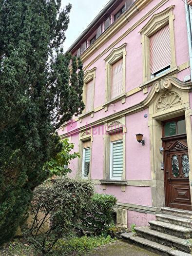 Maison à vendre - Sarreguemines, Centre-ville - 9 pièces - 6 chambres