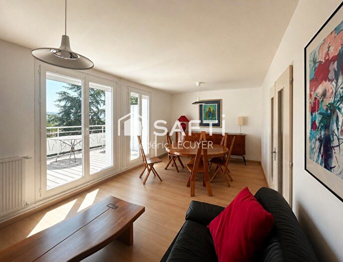 Maison 5 pièces à vendre à Le Cendre