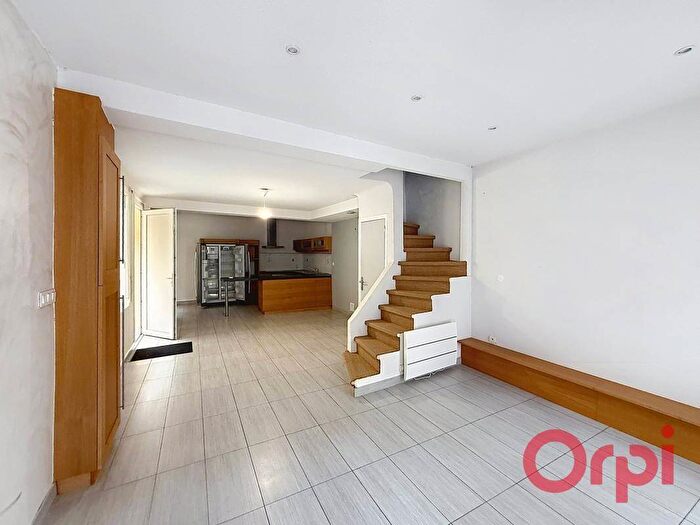 Appartement à louer - Secteur Centre, Rivesaltes - 3 pièces - 2 chambres