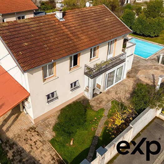 Maison à vendre - Péronnas - 9 pièces - 4 chambres