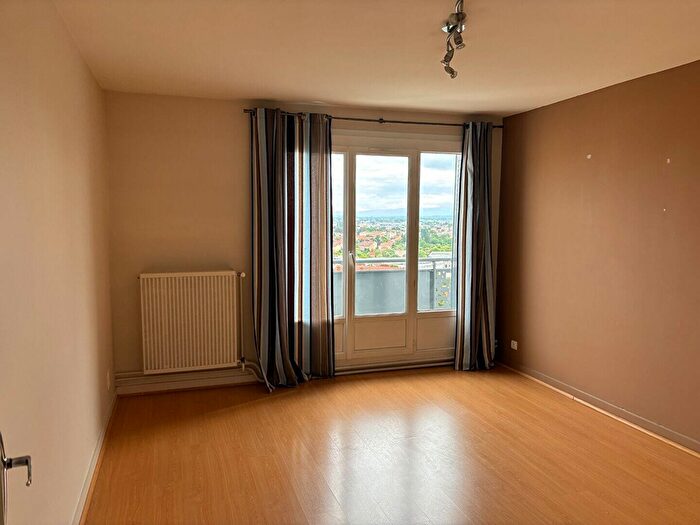 Appartement à louer - LOradou, Clermont-Ferrand - 2 pièces - 1 chambre