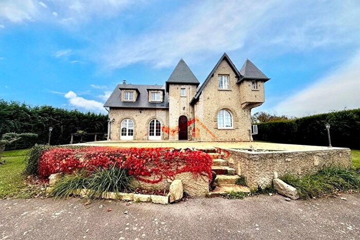 Maison à vendre - Crouy-en-Thelle - 9 pièces - 5 chambres