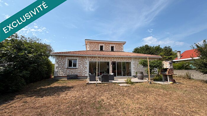 Ambarès-et-Lagrave, Centre-ville, Lagrave, Les Erables, Chêne Vert : Maison 6 pièces à vendre
