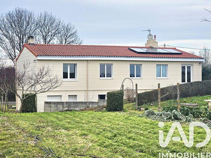 Maison à vendre - Saint-Germain-sur-Moine - 8 pièces - 6 chambres