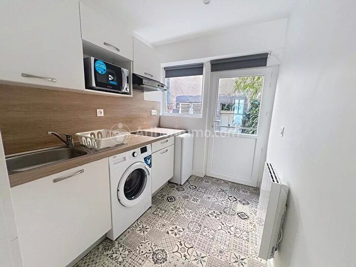 Appartement à louer - Clermont-Ferrand, Vallières, Sallins, Poncillon - 1 pièce