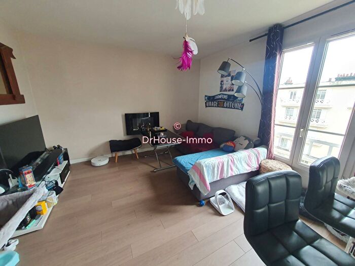 Appartement à louer - Plateau-Grèves-Europe-Gare du Stade-Fossés Jean, Colombes - 3 pièces - 1 chambre