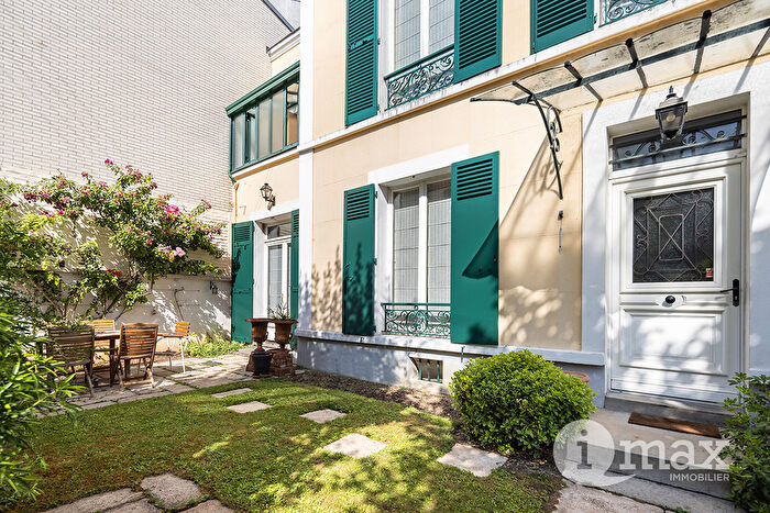 Maison 8 pièces à vendre à Bois-Colombes, Bourguignons, Gare