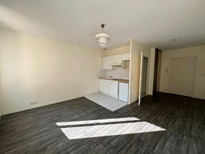 Mantes-la-Jolie, Centre-ville - Appartement 1 pièce à louer