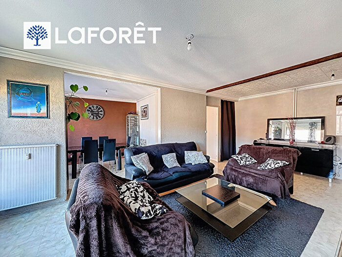 Appartement à vendre - Bourgoin-Jallieu - 4 pièces - 3 chambres