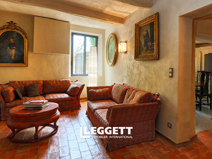 Maison à vendre - Apt - 9 pièces - 5 chambres