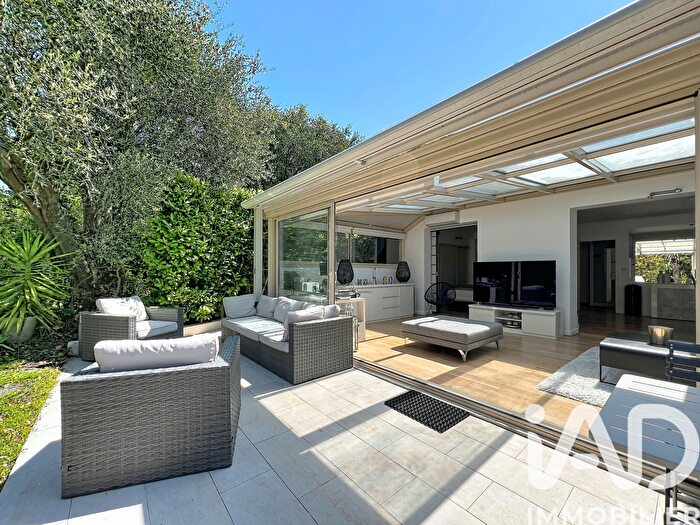 Maison 2 pièces à vendre - Cannes, Californie Pezou