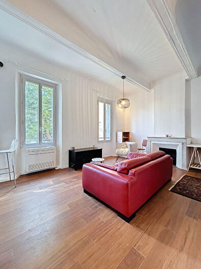 Appartement à louer - Marseille e , Cinq Avenues - 1 pièce