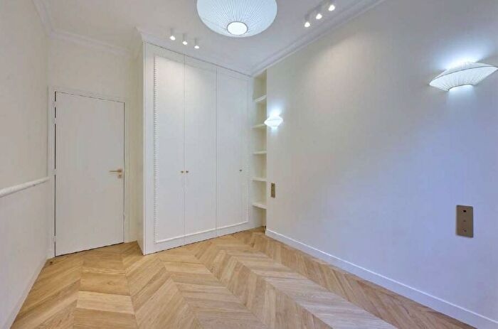 Appartement à louer - Ternes-Maillot, Paris ème arrondissement - 3 pièces - 1 chambre