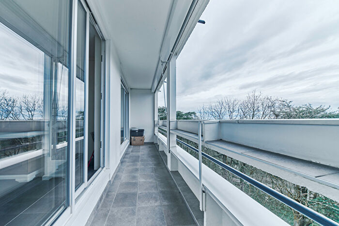 Appartement à vendre - Lyon e , La Duchère - 3 pièces - 2 chambres