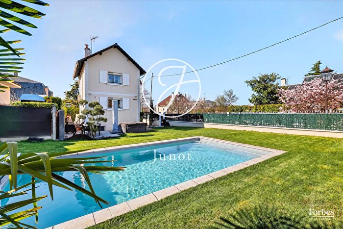 Maison 5 pièces à vendre à Rueil-Malmaison, Jonchere, Malmaison, Saint-Cucufa