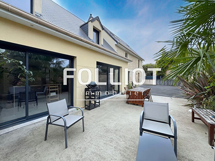 Maison à vendre - Frénouville - 6 pièces - 4 chambres