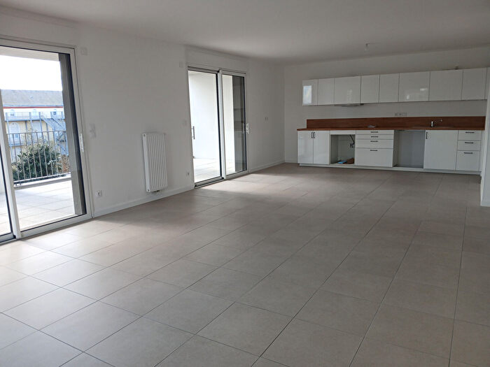 Cholet, Leclerc : Appartement 4 pièces à louer