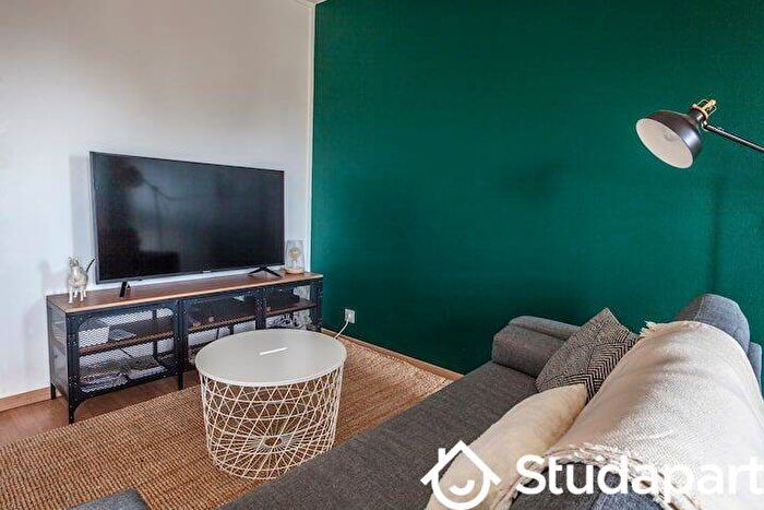 Appartement à louer - Pradeau-Gare-Rue GLassale, Tarbes - 1 pièce - 2 chambres