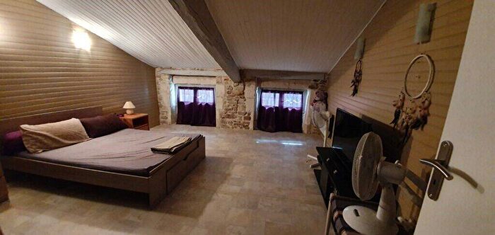 Gres de Tousilles, Bollène : Appartement 7 pièces à louer