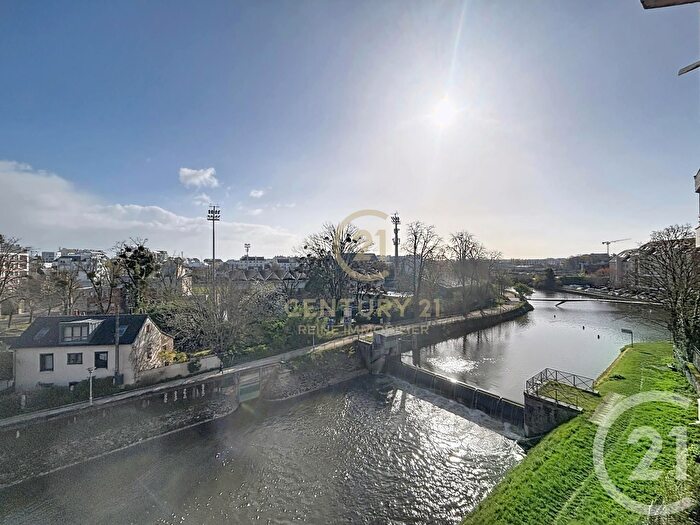 Appartement à vendre - Quartiers Centre, Saint-Hélier, Gare - 3 pièces - 2 chambres