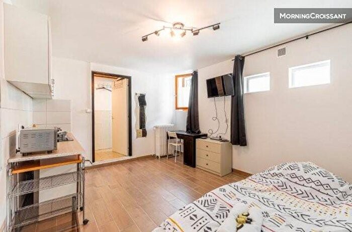 Appartement à louer - Vieux Pays-Roseraie-Bourg-Cité de lEurope- Le Merisier- Les Étangs, Aulnay-sous-Bois - 1 pièce